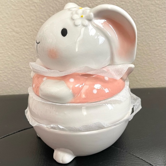 10 Strawberry Street | Kitchen | Strawberry Street Easter Bunny Rabbit ...